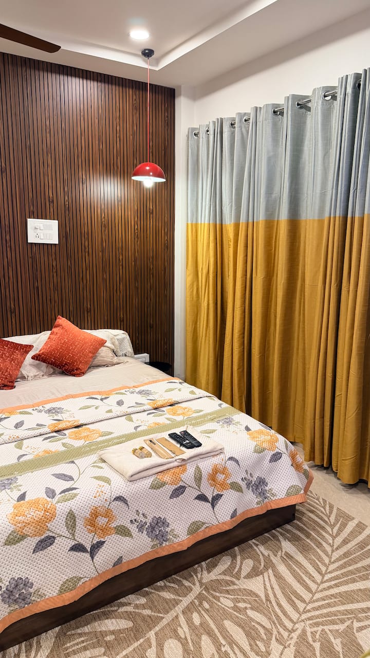 Mihira Home Stays - Penthouse - Warangal