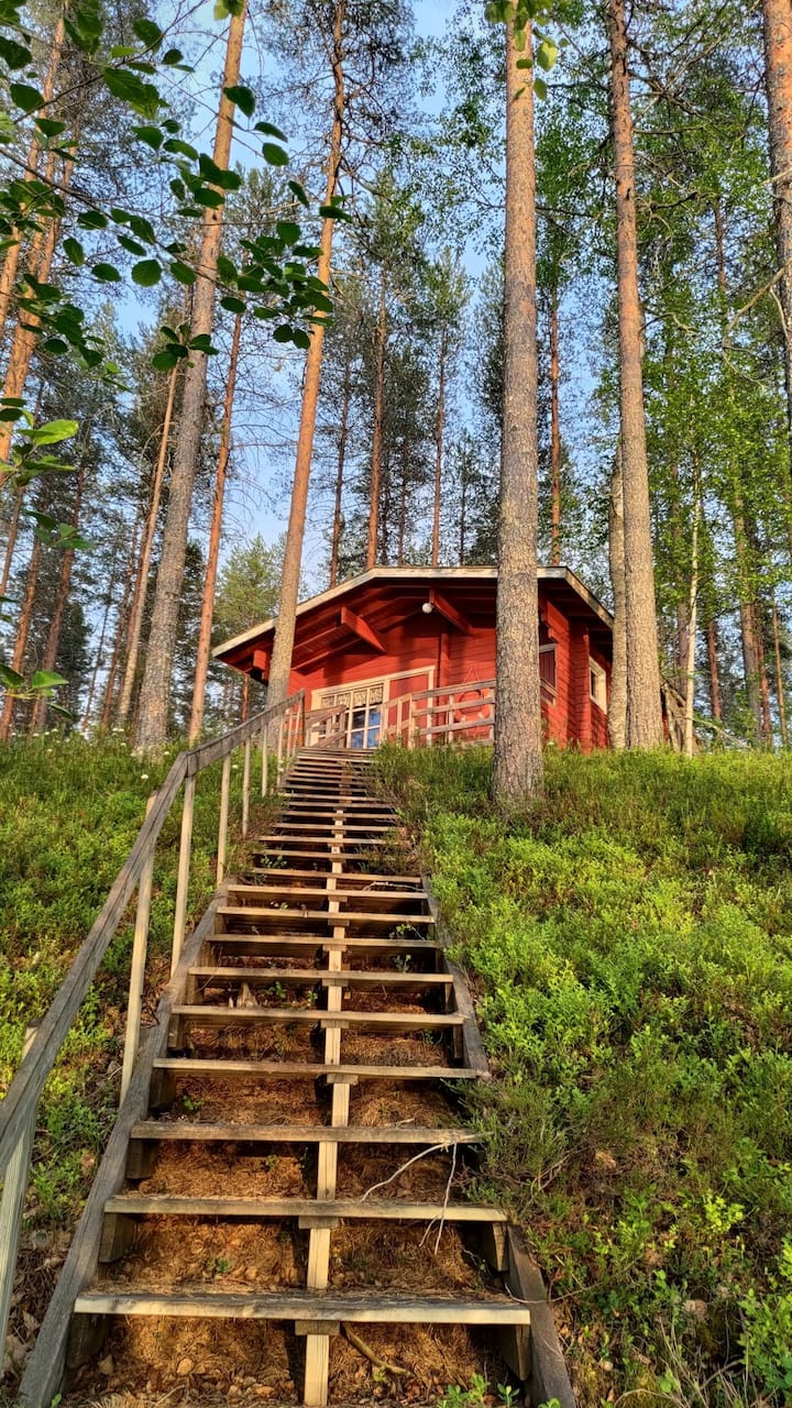 Saunamökki Särkiselkä Kaunisniemi Café:n Kupeessa - Outokumpu