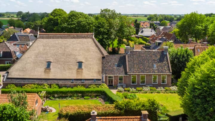 Monumentaal Vakantiehuis It Foarhûs - Dokkum