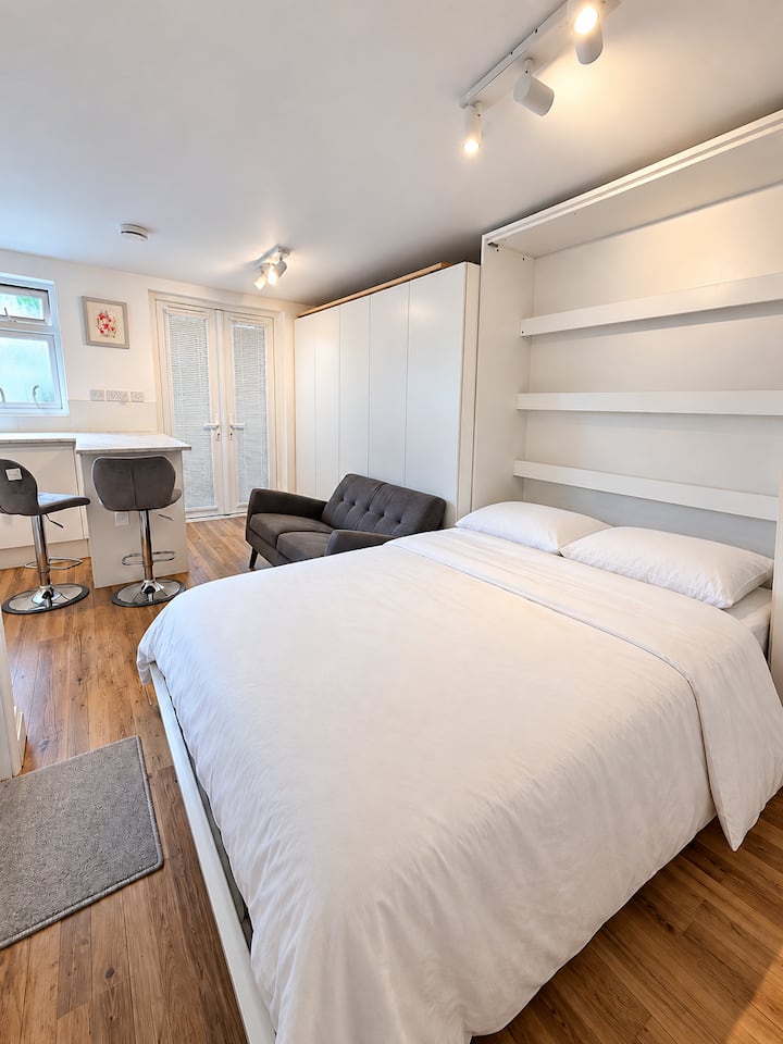 Modern Ensuite Studio Near Wimbledon - Barnes