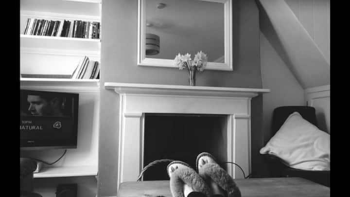 Detached Cottage - St Helier. - Jersey