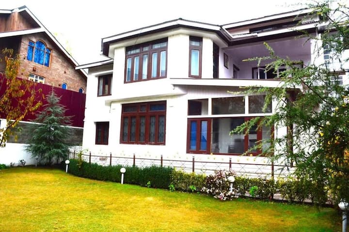 Private 4 Bhk @ Willow Manor, Shivpora, Srinagar - Srinagar