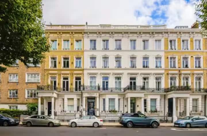 Central 5-bed Central London Retreat – Sleeps 9 - Fulham