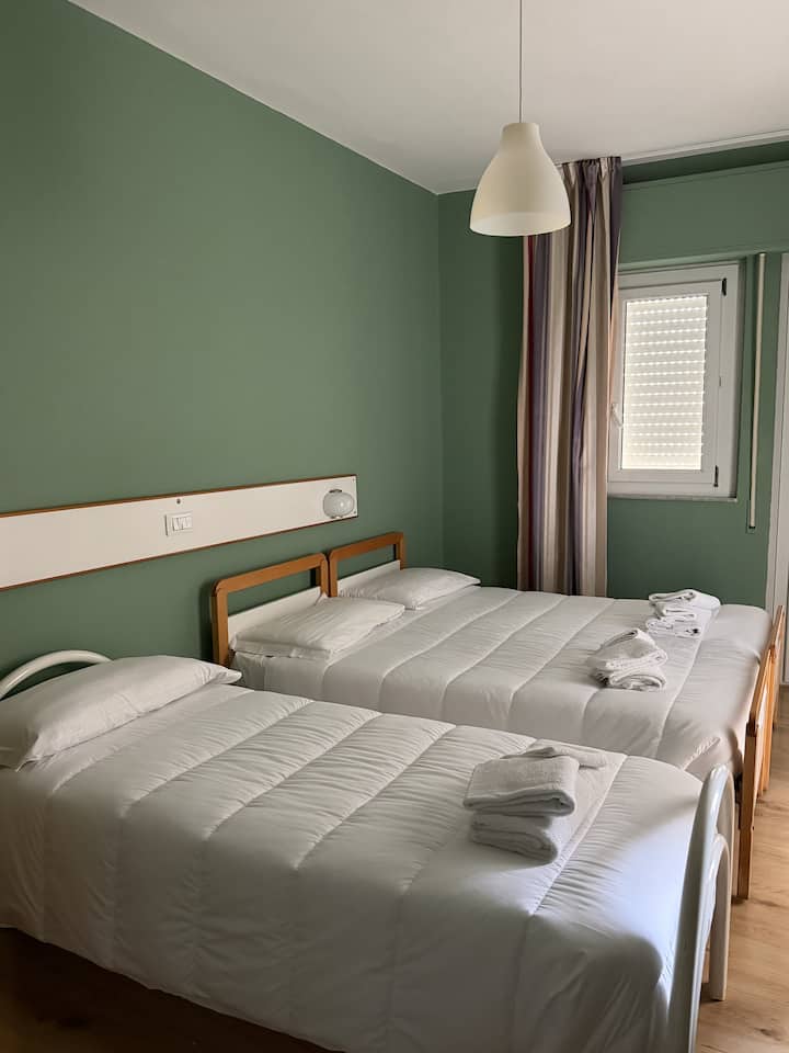 Camera Tripla Con Balcone - Pietrasanta