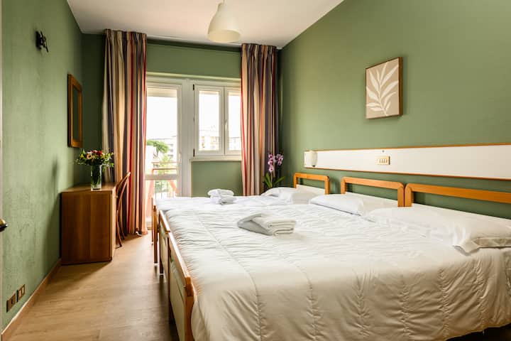 Camera Tripla Con Balcone - Pietrasanta