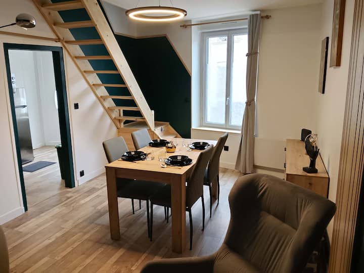 Jolie Maison De Bourg Pour 4 Personnes - Sarthe