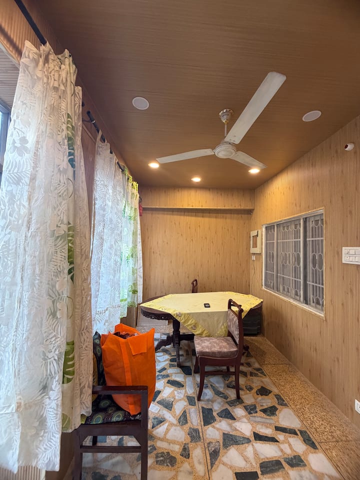 Cozy Wooden Homestay In Kangra With Mountain View. - Kangra