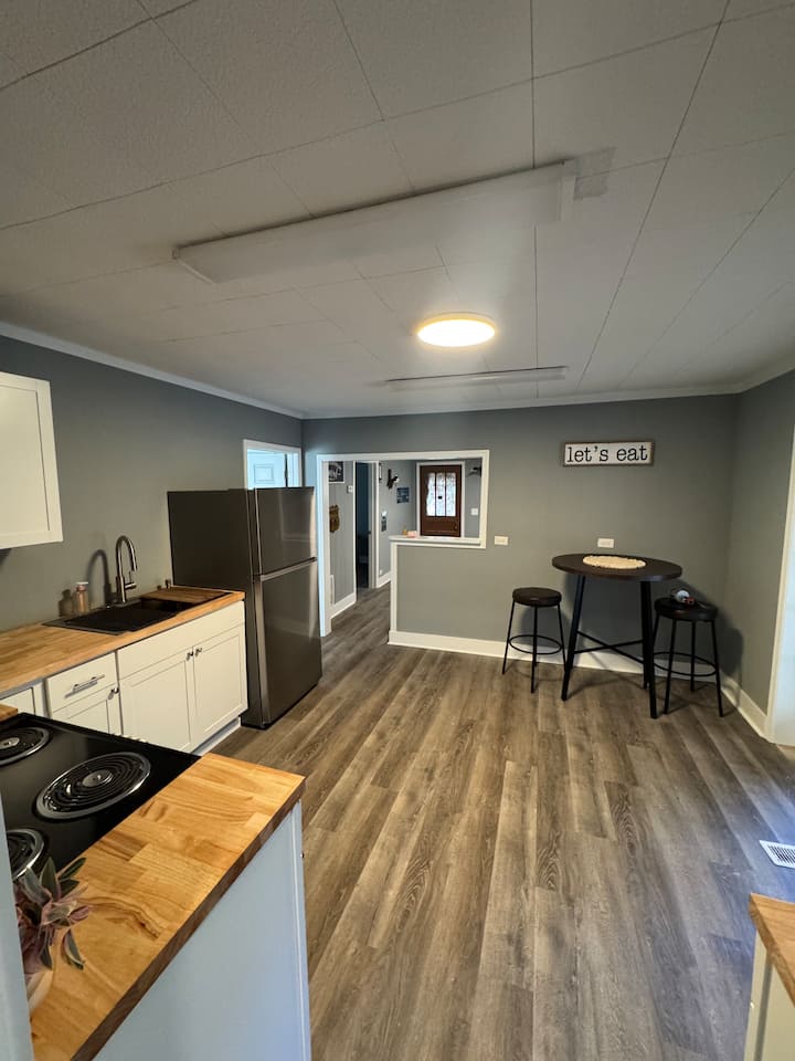 Hardline Lodge - Oak Ridge, TN