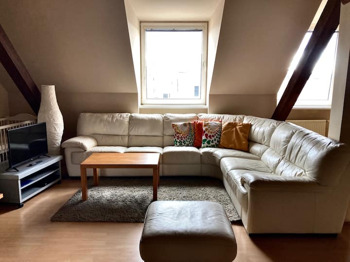 Priestranný Byt V Absolútnom Centre Mesta. - Bratislava