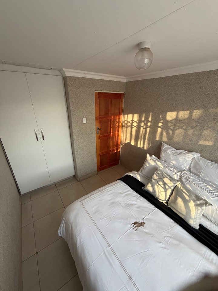 Shayas Haven 02 - Thohoyandou