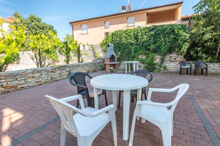 Apartment Leonardo - Ližnjan