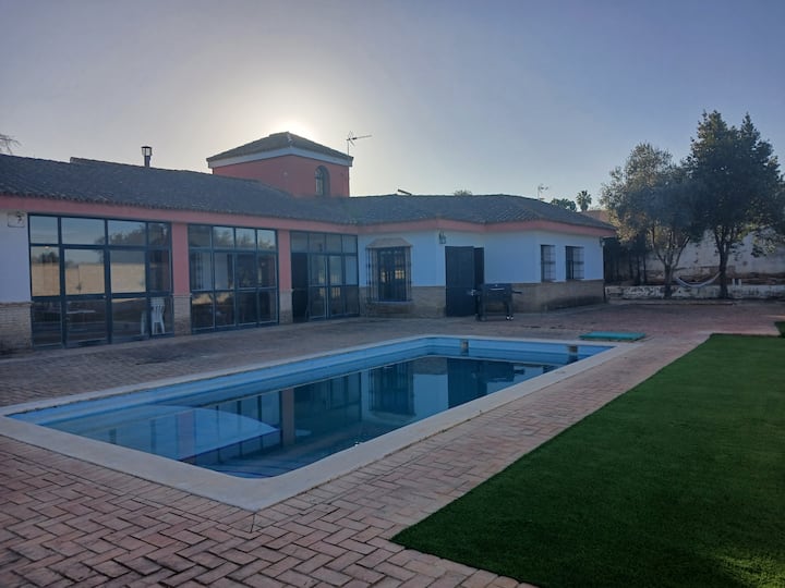 Ananda Villa.
Chalet 17 Personas, 15 Min Sevilla. - Sanlúcar la Mayor