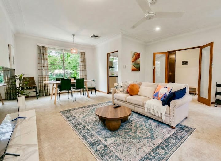 Grand Garden Living I Elegant Wahroonga Escape - Gordon