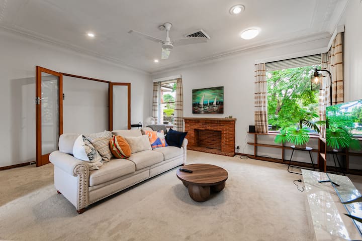 Grand Garden Living | Elegant Wahroonga Escape - Gordon
