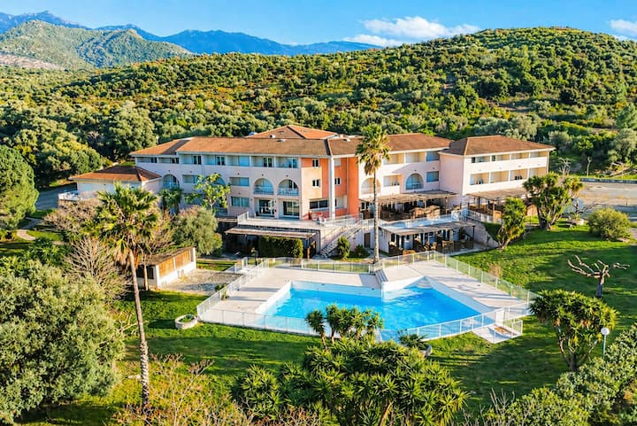 Studio Avec Piscine & Terrasse Vue Mer & Citadelle - Saint-Florent