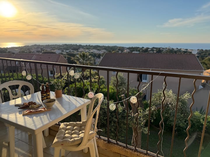 Studio Climatisé Vue Mer • Plage à 2 Min • Calvi - Lumio