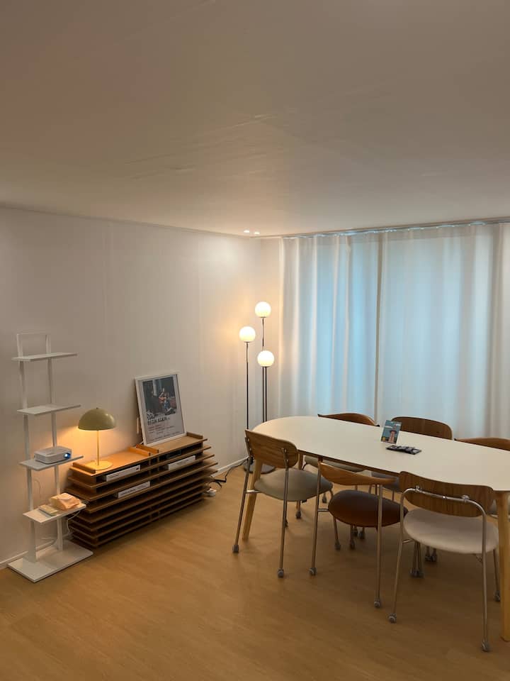 [신규]성심당롯데 도보 3분| 침대4개 | 최대 8인 | 둔산10분|주차|짐보관 - Daejeon