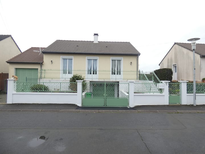 Pavillon Proche Du Centre,  à Proximité Du Circuit - Le Mans