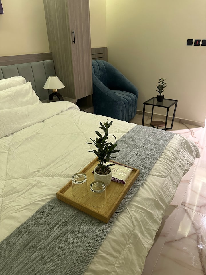 205, استديو - La Mecca