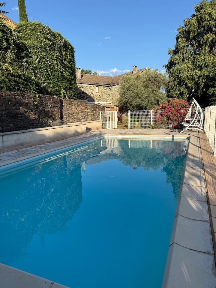 Maison Vue, Piscine, 11 Personnes, Calme - Villefort