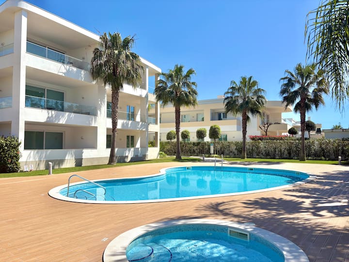 Modern 1-br Apt. With Pool | Near Dona Ana Beach - Lagos