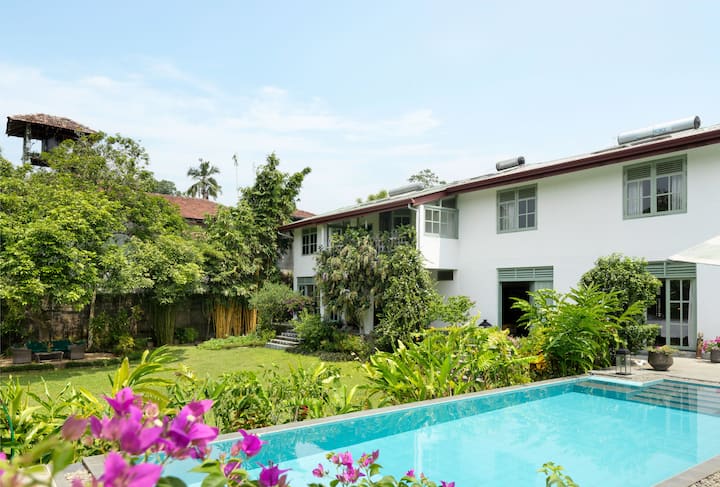 Private Garden Villa. Pool. Staff. Near Colombo. - Sri Lanka