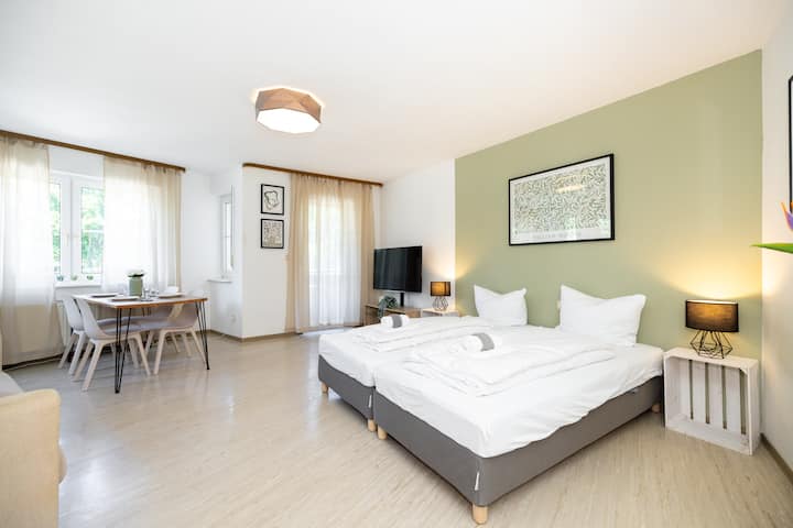 Ruhige Ferienwohnung Mit Terrasse - Würzburg