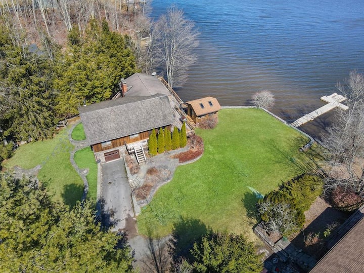 Cedar Retreat | Pool, Hot Tub, Sauna, Kayaks - State of New York