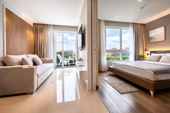 Bright 1br W/balcony| Pool&gym|near Central Phuket - Phuket
