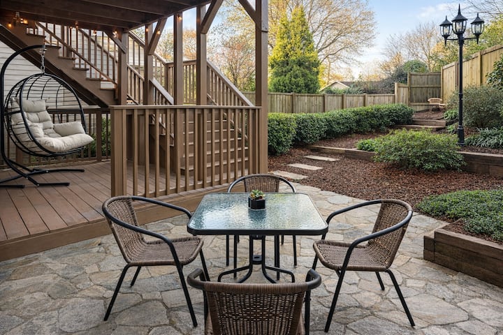 Walkable Neighborhood • King Bed • Near Downtown - Atlanta