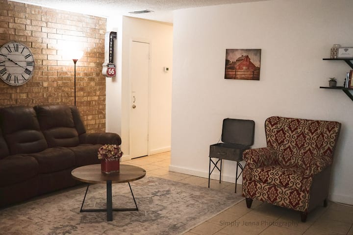 The Cozy Companion -10 - Abilene