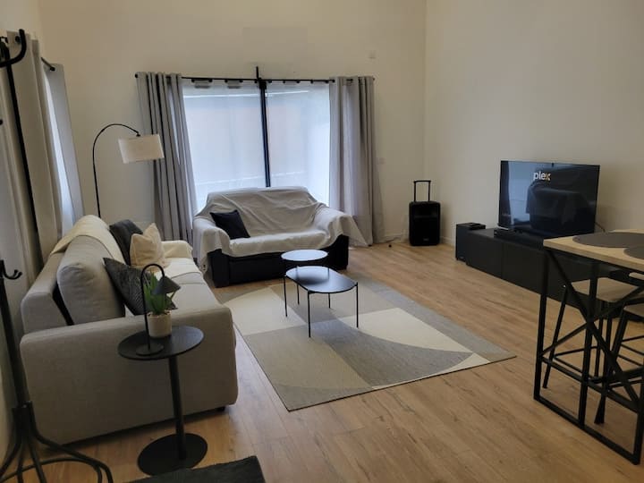 Charmante Dépendance Calme Et Arborée - Luzarches