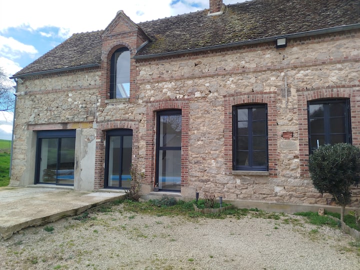 Grande Maison Calme Avec Piscine Privée Et Jardin - Aube