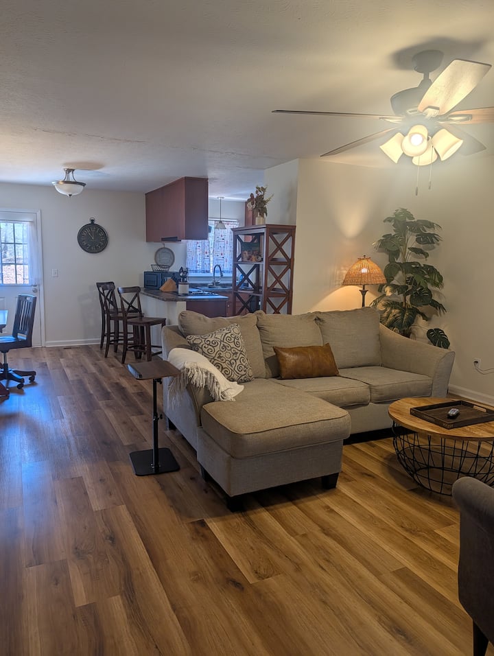 Family And Pet Friendly Close To Atlanta - Newnan, GA