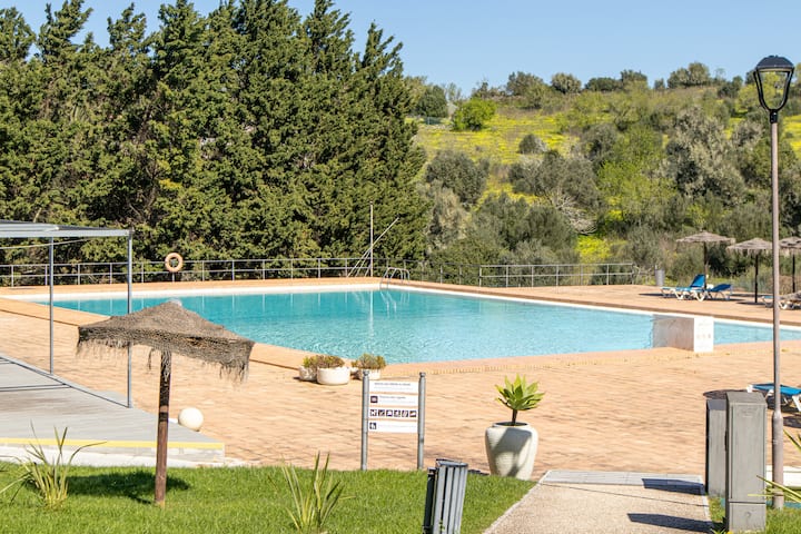 Relaxing 1‑bed Apartment With Pool By The Marina - Prainha