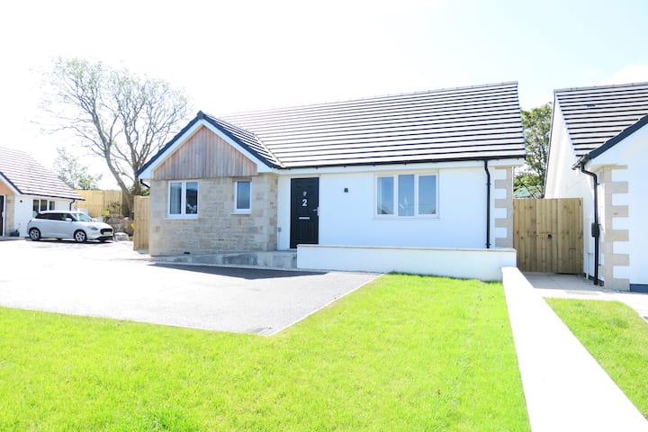 Modern 3-bed Bungalow In Beacon - Redruth
