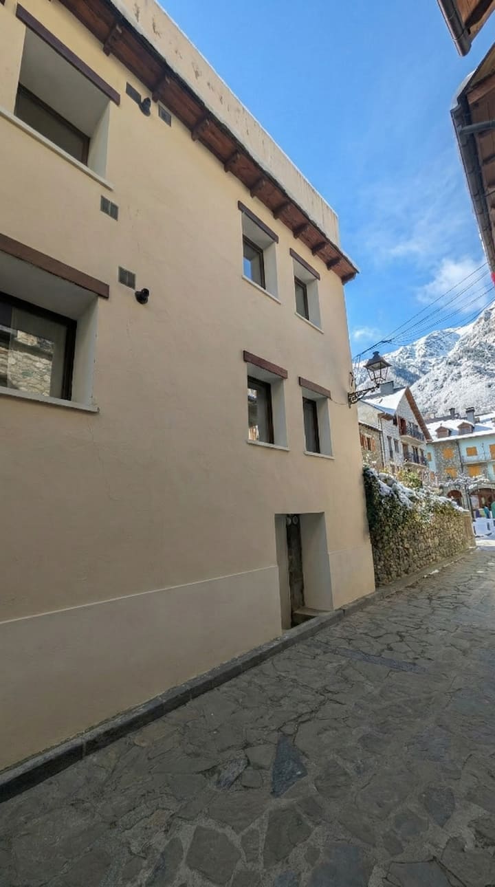 Apartamentos Nordic Weiss Benasque Centro - 6pax - Benasque