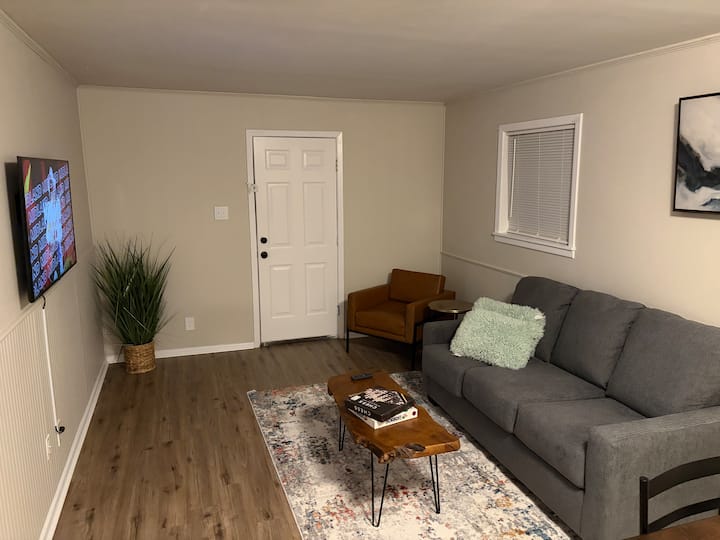 3 Beds/workstation/sofa Bed/smart Tvs - Marshall, TX