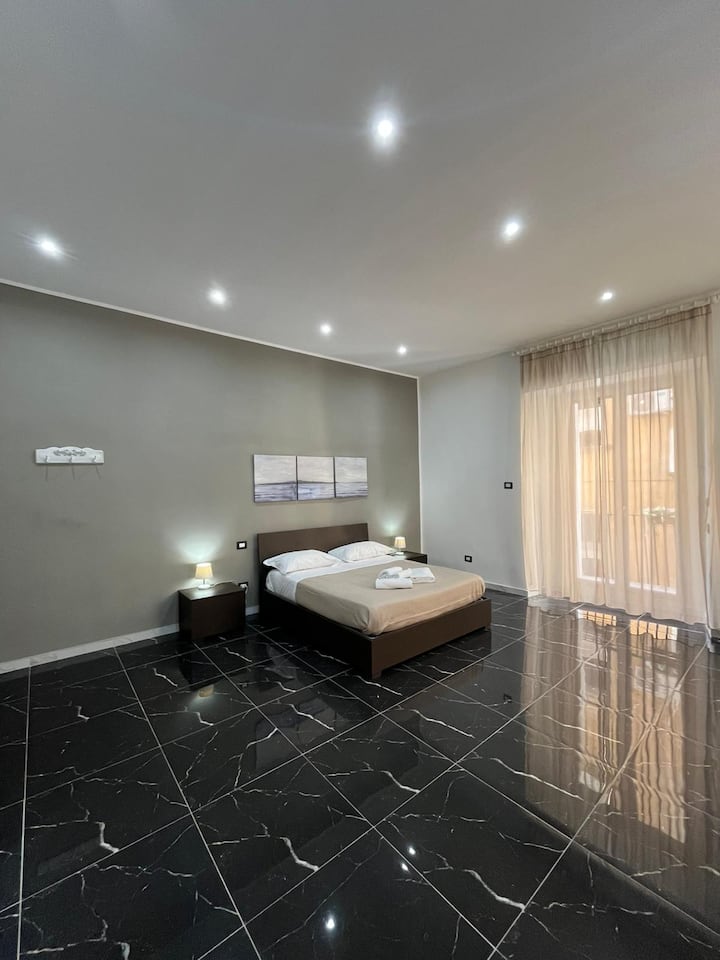 Wonderful Apartment In The City Heart - Napoli