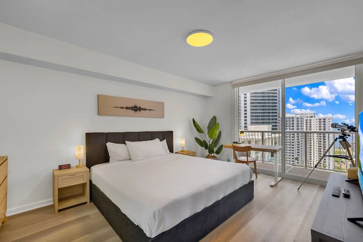 Updated Condo In Heart Of Brickell W Pool & Gym - Miami