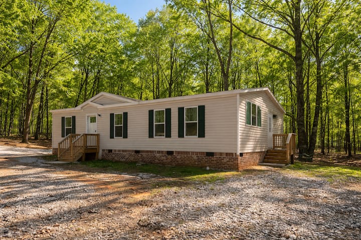 Trailhead Retreat | Wine, Hike, Near Dahlonega Sq - Dahlonega, GA