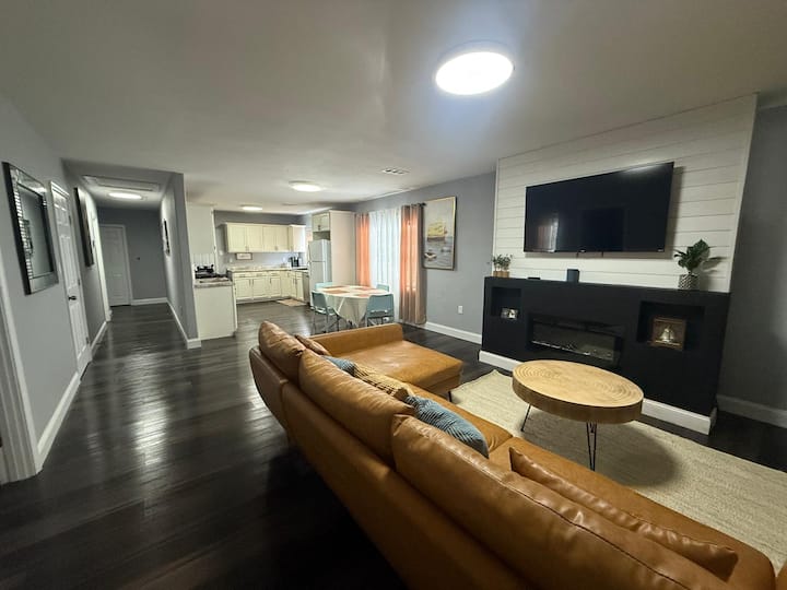 3 Br/ 2 Ba -Cozy Home Close Downtown - Memphis