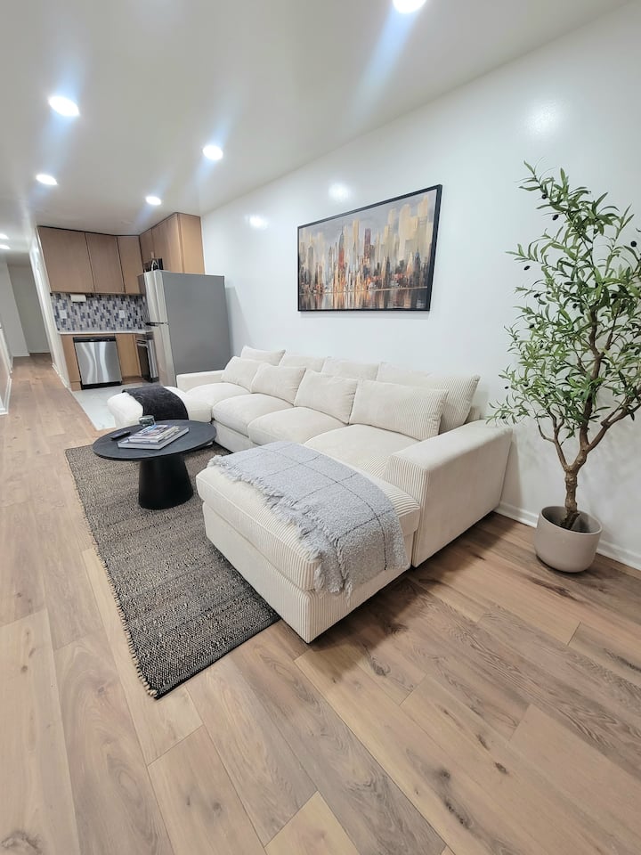 3 Bedroom Apt W/ Laundry + Dishwasher Near Subway - Bronx, NY