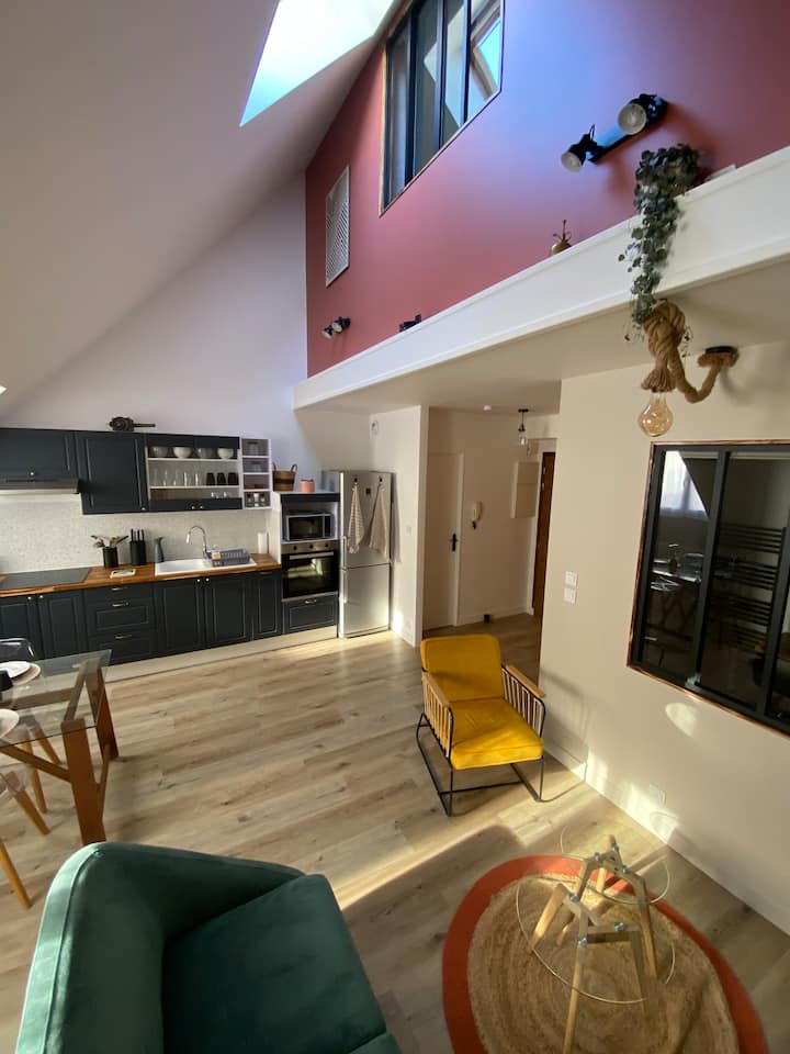 Duplex Centre-ville Avec Garage Proche Naval Group - Cotentin