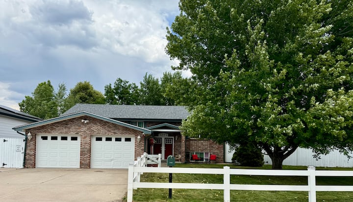 Spacious Ll Apt Near I70/red Rocks/mtns/dt/golden - Golden, CO