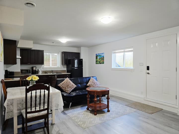 Peaceful Family-friendly 2br • Backyard • Parking - Langley