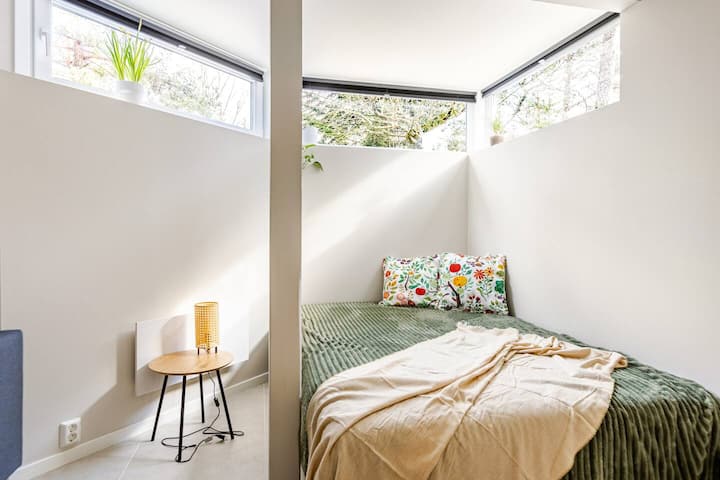 Modern Holmenkollen Stay | Parking, Forest & Metro - Oslo