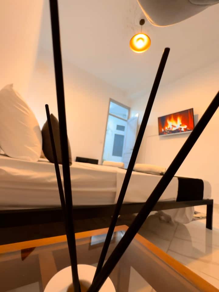 Superbe F2 Apparemment Métro A 1m - Algiers