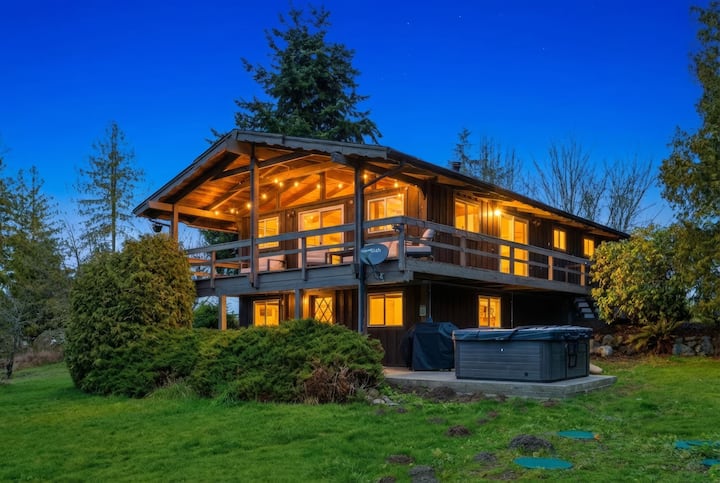 New! Mountain View Cabin- Hottub, Olympicntl Park - Port Angeles, Washington