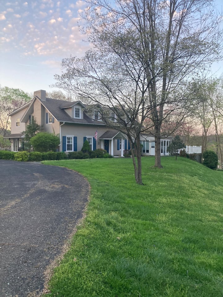 The Lansdale House 1920 Restored Historic Home - Barboursville, WV